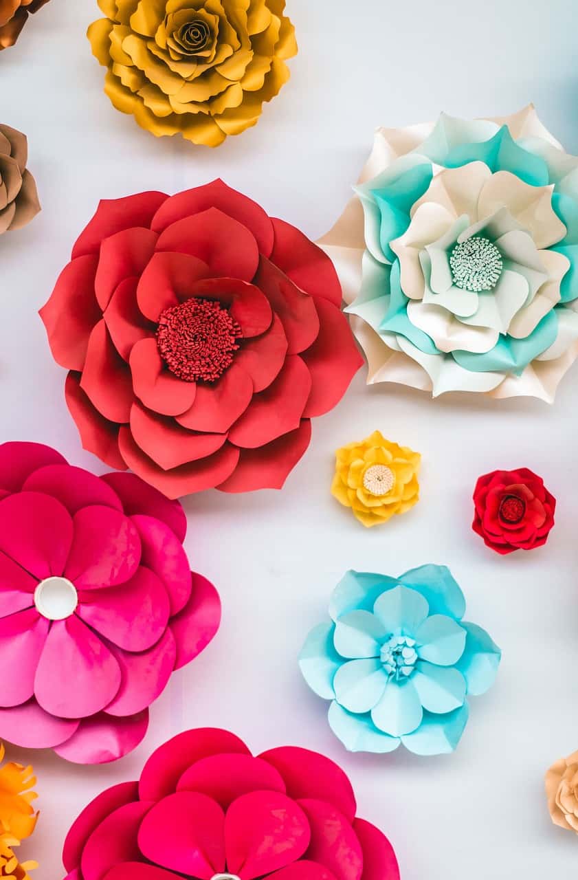 Crafting Wonderland: Lifelike Paper Flowers that Bloom with Beauty ...