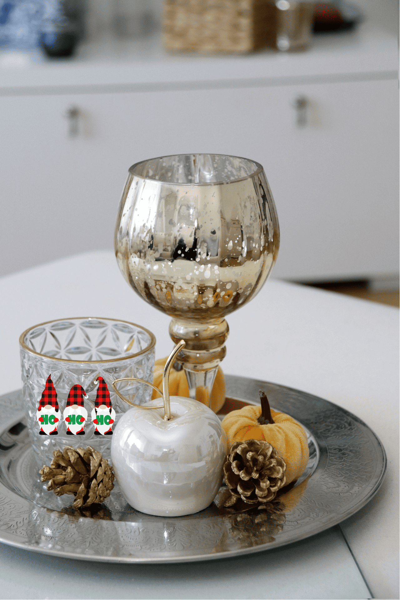 Let Your Holiday Shine: Crafting Glowing Christmas Centerpieces with ...